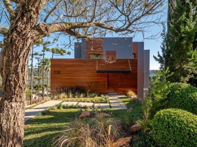 Casa de Luxo à Venda no Condomínio Alphaville em Gramado!