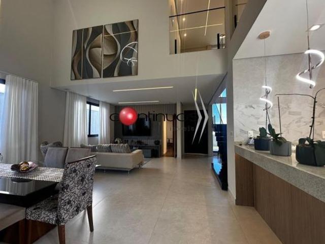 Casa de luxo à venda no Condomínio Golden Class em Lagoa Santa MG: 4 quartos, 2 suítes, 3 salas, 5 b