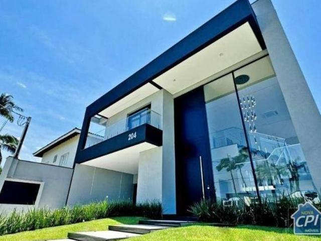 Casa de Luxo à Venda no Condomínio Jardim Acapulco – Praia de Pernambuco, Guarujá