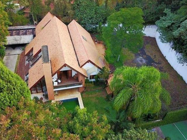 Casa de Luxo à Venda no Morumbi, SP