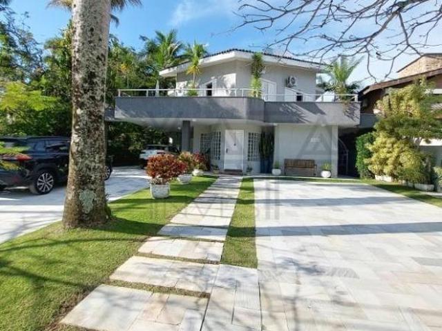 Casa de luxo à venda no Riviera de São Lourenço, Bertioga SP: 4 quartos, 4 suítes, 4 salas, 6 banhei