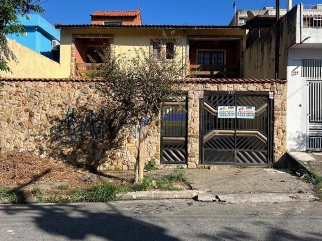 Casa de Luxo à Venda ou Locação em São Paulo Jardim Santa Maria: 5 Quartos, 3 Suítes, 3 Salas, 5 B