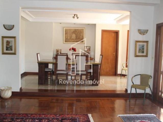 Casa de Luxo em Condomínio: 4 quartos, 3 suítes, 6 banheiros, 3 vagas, 467m² em Barueri SP, Morada d