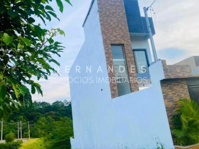 Casa de Luxo em Condomínio: 5 Quartos, 1 Suíte, 2 Salas, 5 Banheiros, 4 Vagas Santana de Parnaíba