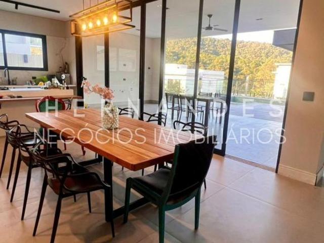 Casa de luxo em condomínio, 5 quartos, 5 suítes, 8 banheiros, 477m², Tamboré, Santana de Parnaíba SP