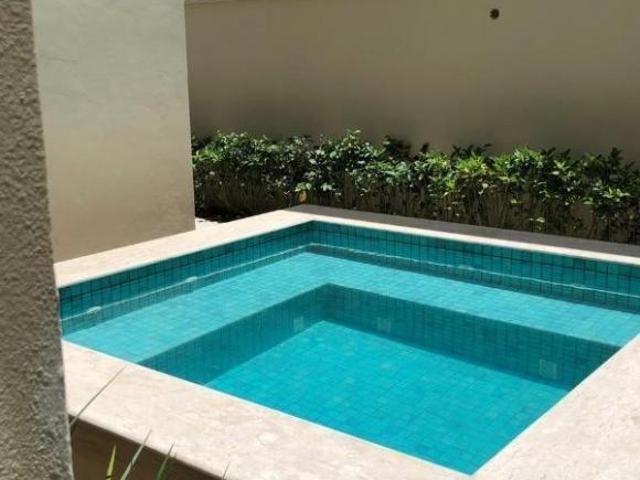 Casa de luxo em condomínio