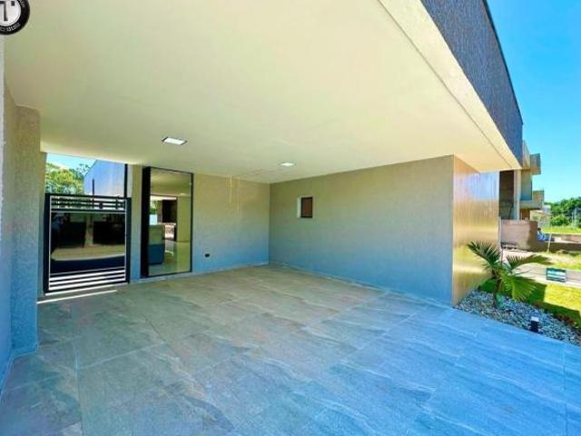 Casa de Luxo em Condomínio: 3 Quartos, 3 Suítes, 1 Sala, 3 Banheiros, 4 Vagas Vila São Paulo, Itan