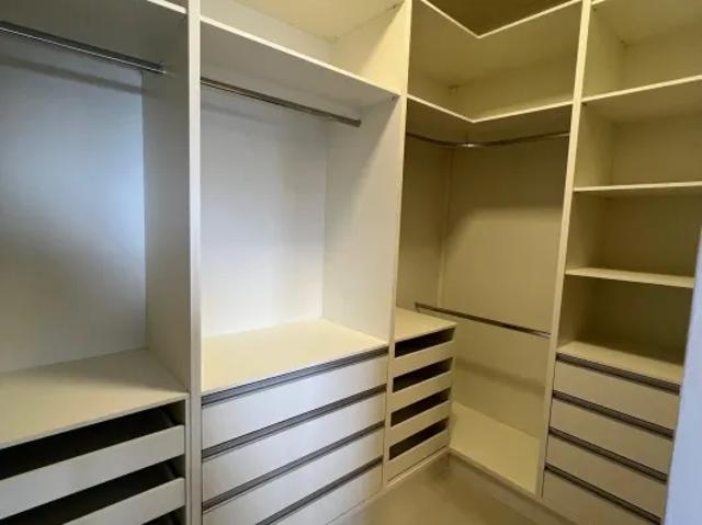 Casa de Luxo em Condomínio 3 suítes, Área Gourmet e Piscina em Indaiatuba SP