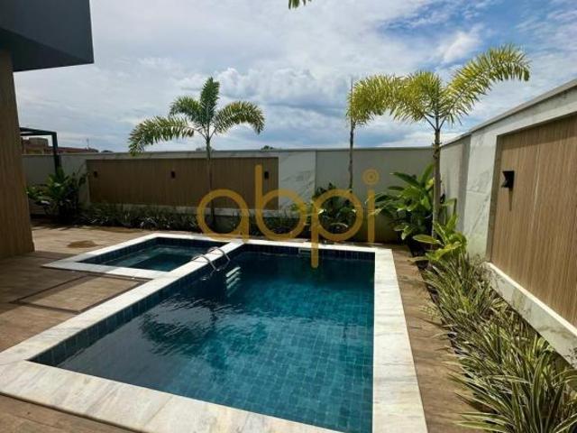 Casa de Luxo em Condomínio 3 Suítes, Área Gourmet, Piscina e Acabamentos de Alto Padrão em Indaiat