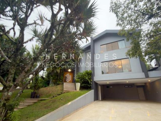 Casa de Luxo em Condomínio à Venda em Alphaville, Santana de Parnaíba SP: 4 Quartos, 3 Suítes, 1 Sal