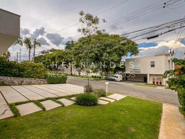 Casa de luxo em condomínio à venda em Alphaville, Santana de Parnaíba SP: 4 quartos, 4 suítes, 6 ban