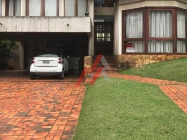 Casa de Luxo em Condomínio à Venda em Alphaville Residencial Zero, Barueri SP: 4 Quartos, 4 Suítes