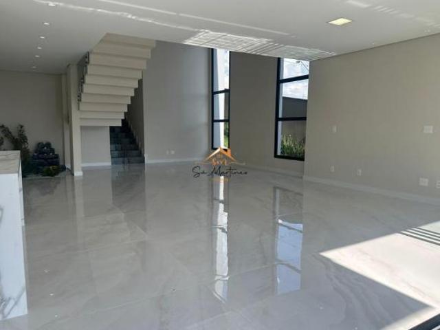 Casa de luxo em condomínio à venda em Jundiaí SP, bairro Jardim Florestal! 3 quartos, 3 suítes, 2 sa