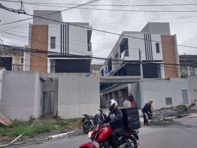 Casa de luxo em condominio a venda em Sao Paulo SP, Itaquera: 2 quartos, 2 suites, 2 salas, 3 banhei