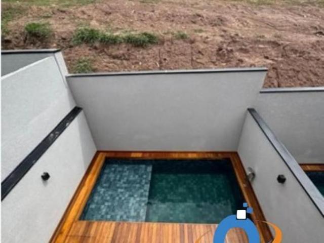 Casa de Luxo em Condomínio à Venda em Santana de Parnaíba SP, Bairro Villas do Jaguari: 3 Quartos, 1