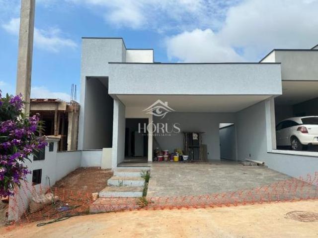 Casa de luxo em condomínio com 3 quartos e 137m² em Sorocaba SP! Aproveite!