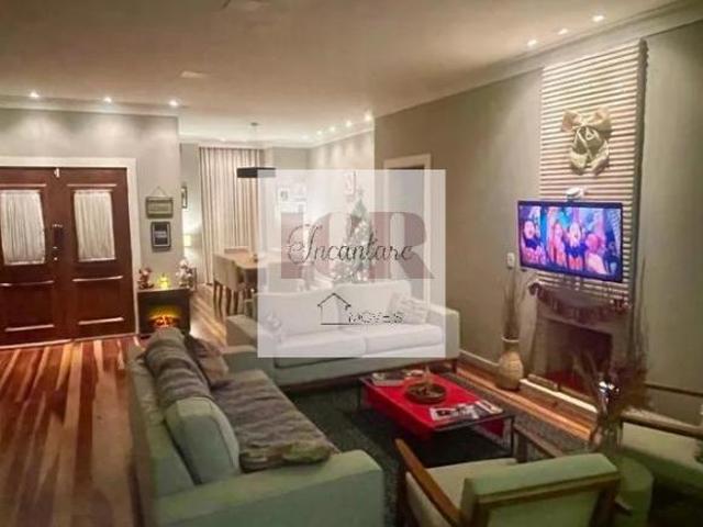 Casa de Luxo em Condomínio com campo de futebol Sorocaba