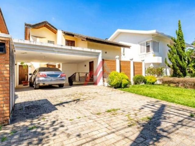 Casa de Luxo em Condomínio em Alphaville 3 quartos, 3 suítes, 3 salas, 5 banheiros, 4 vagas, 253,2