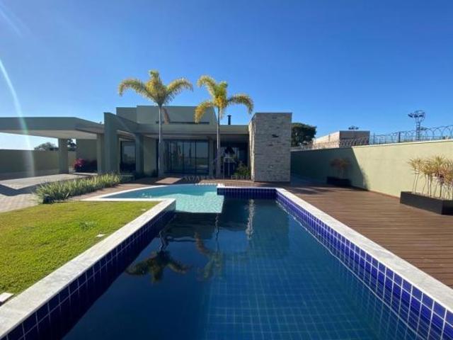 Casa de luxo em condomínio exclusivo em Indaiatuba SP, bairro Itaici: 3 quartos, 3 suítes, 3 salas