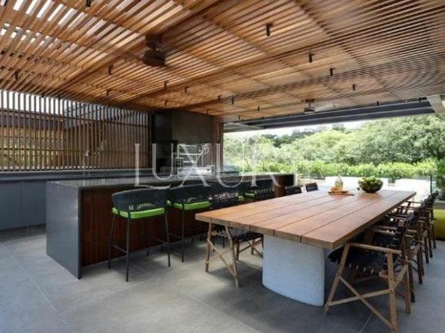 Casa de Luxo em Condomínio Fechado no Alto de Pinheiros a Venda – 925 m² 4 Suítes 8 Vagas e Áre