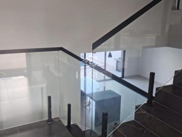 Casa de Luxo em Condomínio Jardim Residencial Helena Maria 3 Suítes, 2 Salas, 4 Vagas Jd. Resid