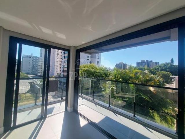 Casa de luxo em condomínio na Tristeza, Porto Alegre RS: 3 quartos, 3 suítes, 2 salas, 5 banheiros