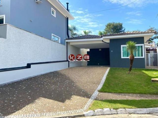 Casa de Luxo em Condomínio na Vila Capuava, Valinhos SP: 3 Quartos, 2 Suítes, 2 Salas, 4 Banheiros