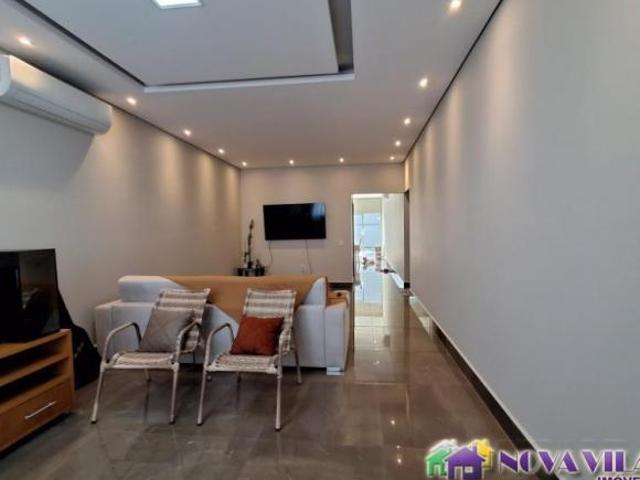 Casa de luxo em condomínio na Vila Jorge Zambon, Jaguariúna SP: 2 quartos, 2 suites, 2 salas, 3 banh