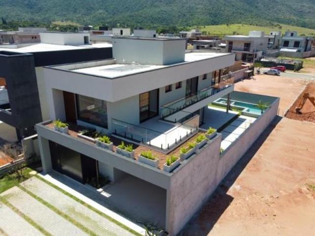 Casa de luxo em condomínio na Vila Santista, Atibaia SP: 3 quartos, 3 suítes, 3 salas, 5 banheiros