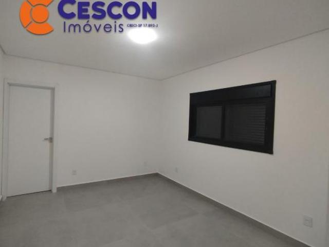Casa de luxo em condomínio na Aldeia da Serra, Santana de Parnaíba SP: 4 quartos, 2 suítes, 2 salas