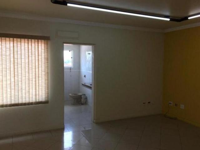 Casa de Luxo em Condomínio na Chácara Santa Maria, São Paulo SP: 5 Quartos, 5 Suítes, 4 Salas, 6 Ban