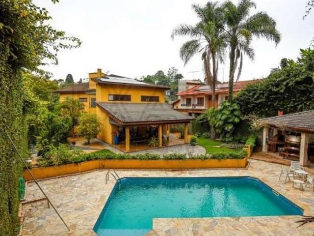 Casa de luxo em condomínio na Granja Viana II Cotia SP! 4 quartos, 2 suítes, 5 salas, 7 banheiros