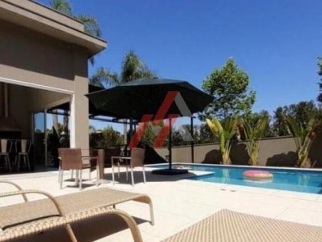 Casa de Luxo em Condomínio no Tamboré, Barueri SP: 4 Quartos, 4 Suítes, 3 Salas, 7 Banheiros, 6 Vaga
