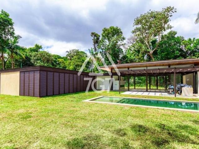 CASA DE LUXO EM CONDOMÍNIO NO ALTO DA BOA VISTA COM 734m² de área e 5 suítes