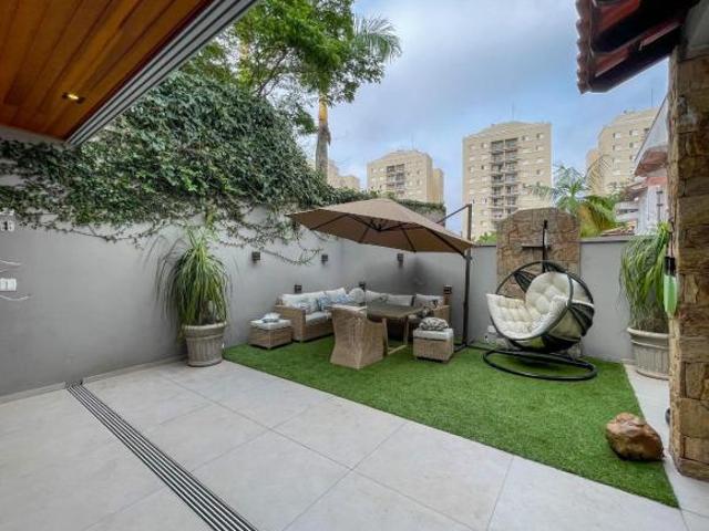 Casa de Luxo em Condomínio no Jardim Ampliação, São Paulo SP: 4 Quartos, 2 Suíte
