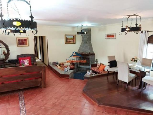 Casa de Luxo em Condomínio no Saboó, São Roque SP: 5 quartos, 2 suítes, 3 salas, 6 banheiros, 4 vaga