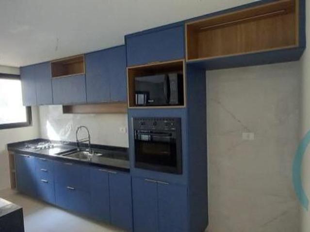 Casa de Luxo em Condomínio no Sorocamirim São Roque SP: 3 Quartos, 3 Suítes, 1