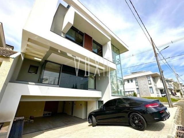 Casa de Luxo em Condomínio Plaza Madrid Curitiba