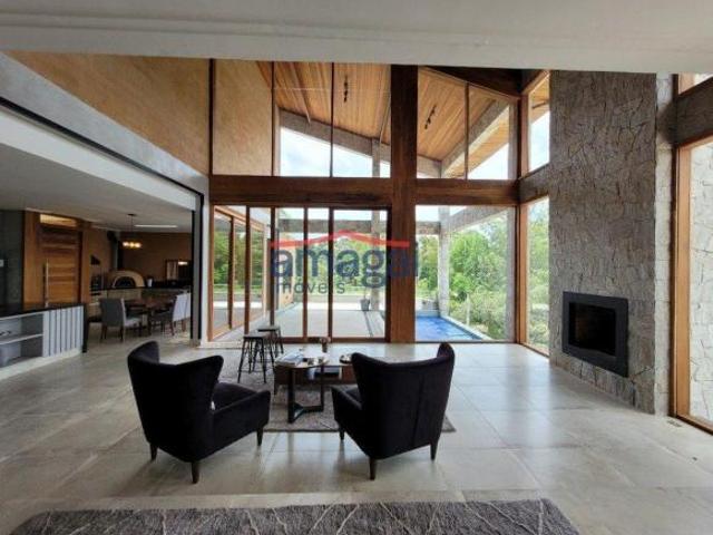Casa de Luxo em Campos do Jordão