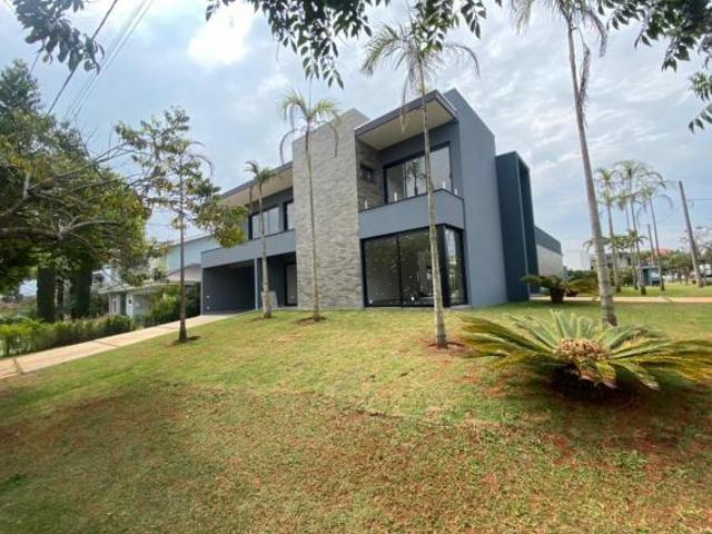 Casa de Luxo à Venda Condomínio Lago Azul Golfe Clube 4 Suítes, Cinema, Academia Prox Shopping Iguat