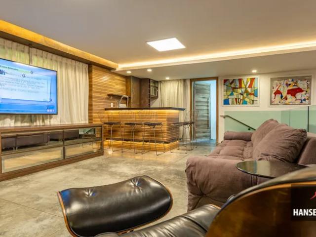 Casa de luxo mobiliada a venda perto da praia de Vilas Atlântico