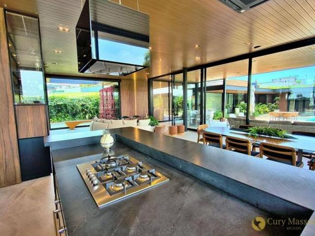 Casa de luxo nova em condomínio à venda, 6 suítes, 900 m², por R$ 10.500.000 Reserva Petrus Ind