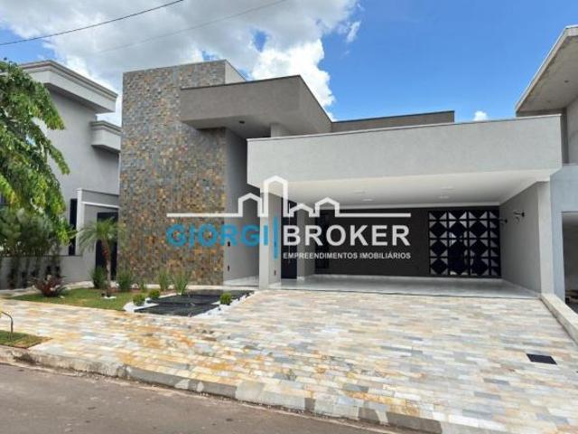 Casa de Luxo no Condominio Villagio D Italia em Cedral SP: 3 Quartos, 1 Suíte, Área Gourmet, Piscina