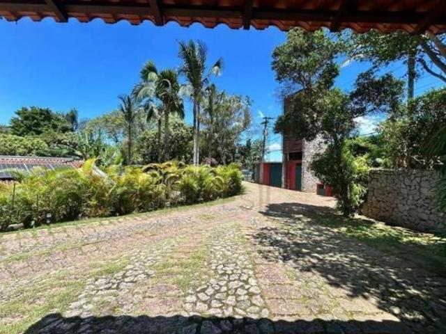 Casa de Luxo no Condomínio Aldeia da Mata na Chácara dos Lagos, Granja Viana, Cotia SP: 4 Quartos, 2