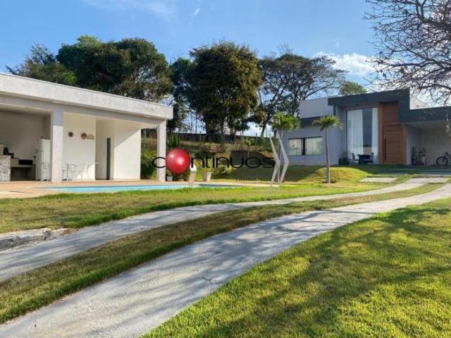 Casa de luxo no Condomínio Champagne em Lagoa Santa MG: 4 quartos, 1 suite, 1 sala, 3 banheiros, 4 v