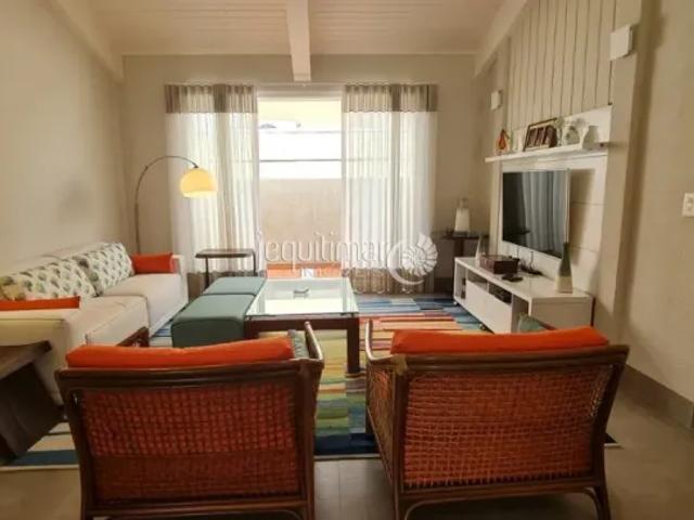 Casa de Luxo no Condomínio Jardim Acapulco