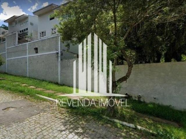 Casa de Luxo no Brooklin: 4 Quartos, 4 Suítes, 7 Banheiros, 3 Vagas, 480m² Locação em SP