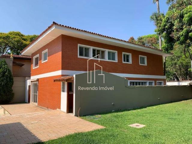 Casa de Luxo no Jardim Morumbi: 4 Quartos, 2 Suítes, 450m² Localização Privilegiada e Ambientes Espaçosos. Venha Conferir!, Jardim Morumbi São Paulo/SPJardim Morumbi São Paulo/SP