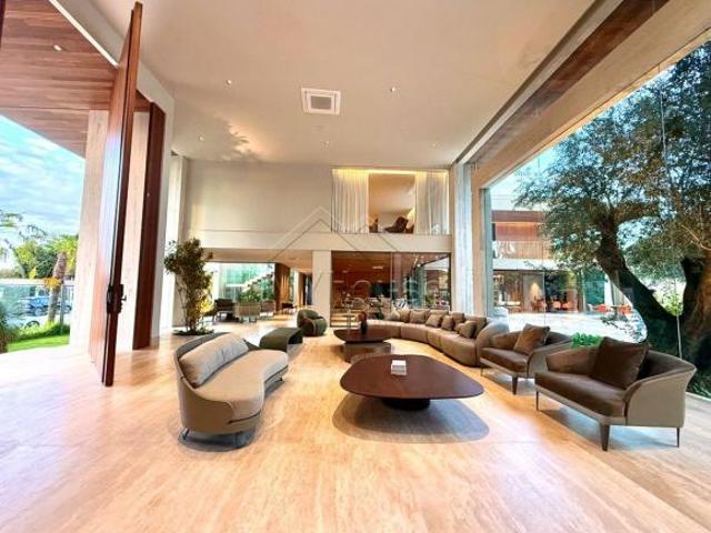 Casa de Luxo no Lago Sul à Venda – SHIS QI 5 | 6 Suítes | Arquitetura Denise Zuba | 1.207m²