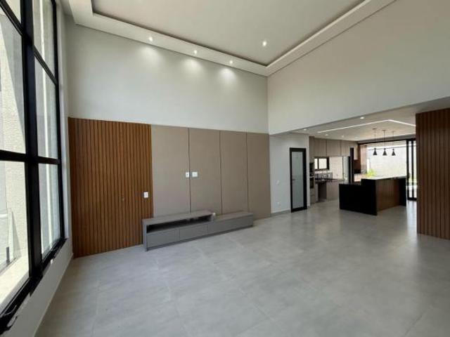 Casa de Luxo no Swiss Park: 3 quartos, 3 suítes, 3 salas, 4 banheiros, 4 vagas, 274m² em Campinas SP